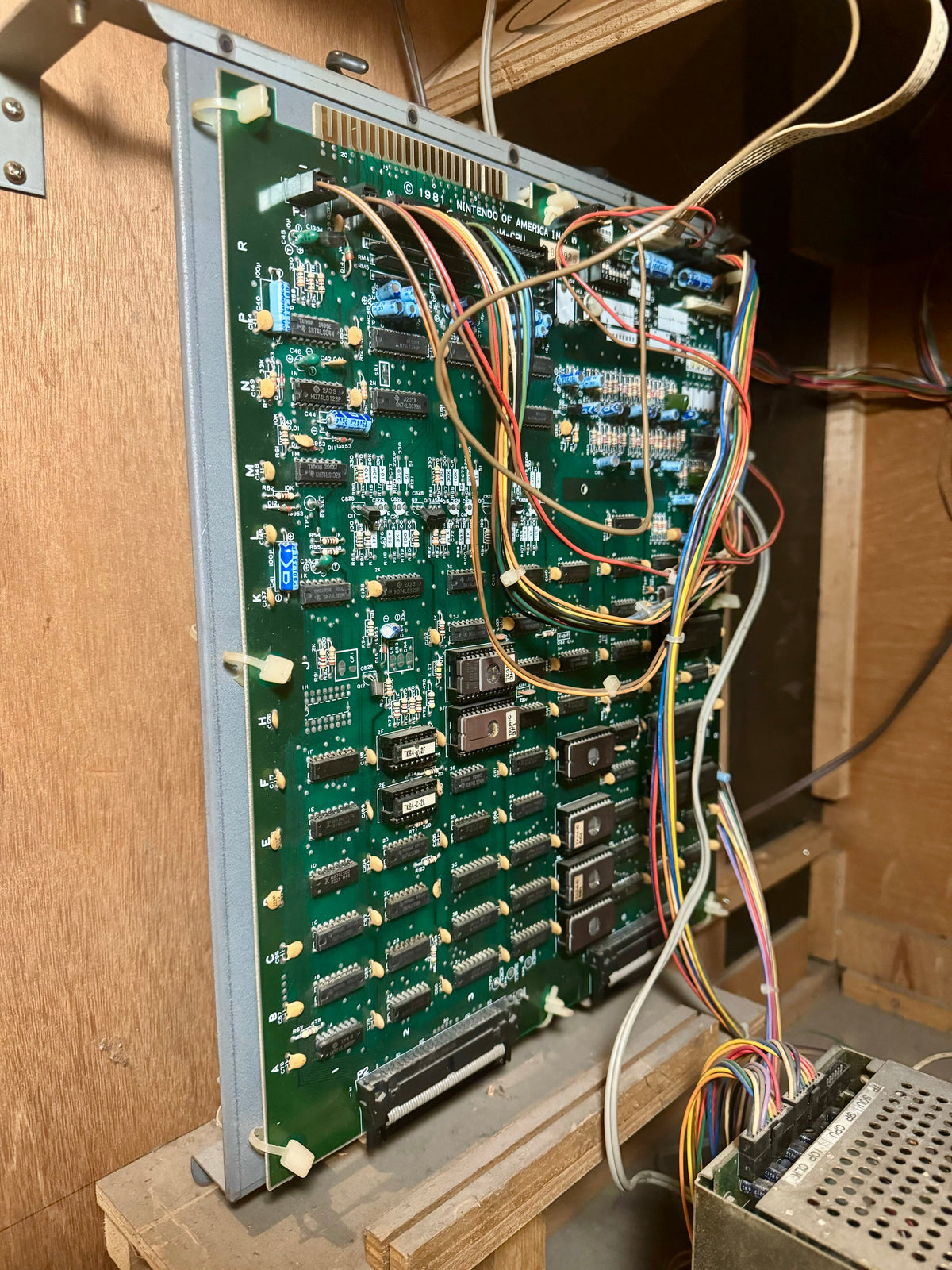 Arcade PCB Guide: How Arcade Circuit Boards Work & Function